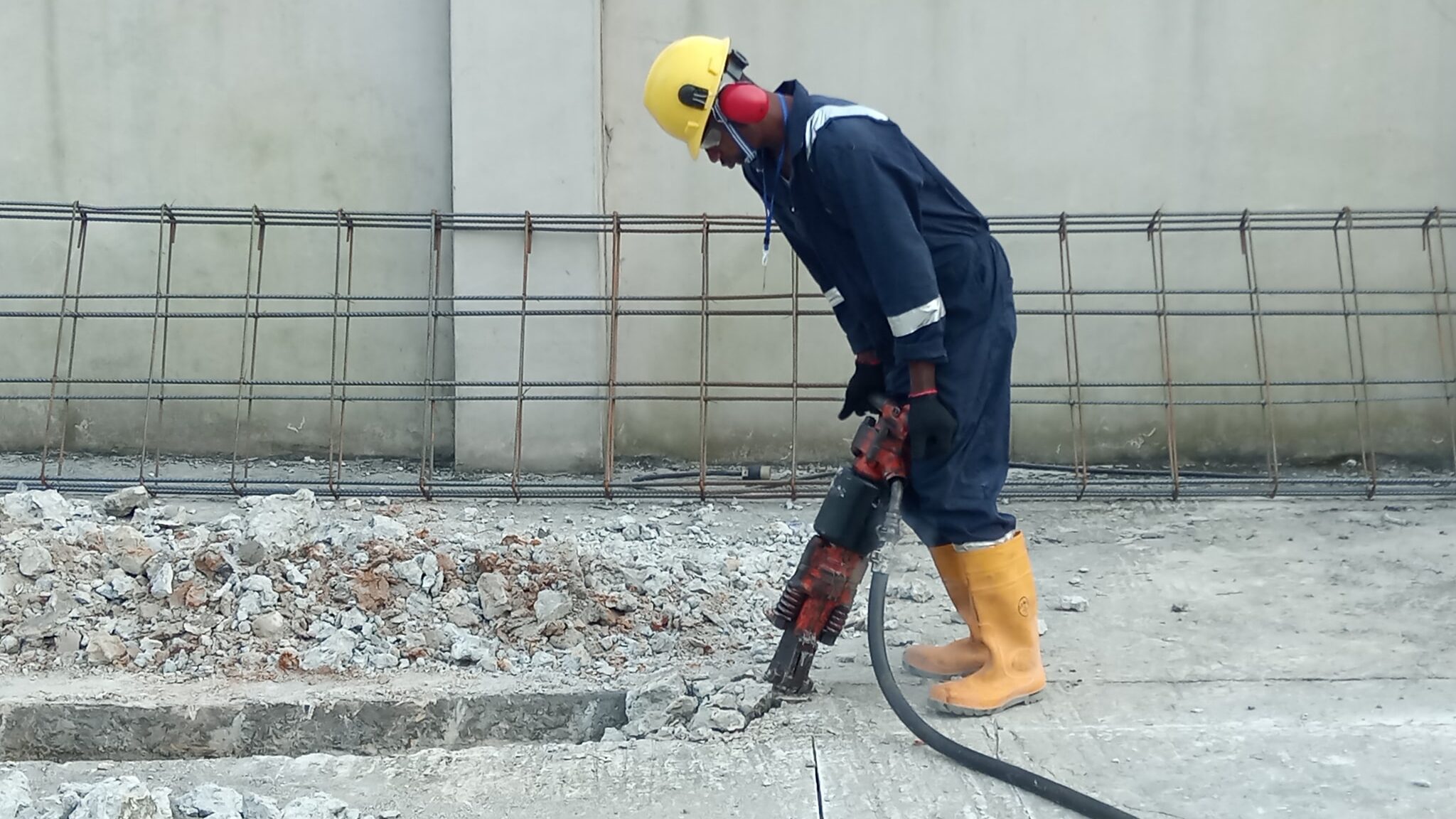 jack-hammer-work-at-chalisco-warehouse – Omofure